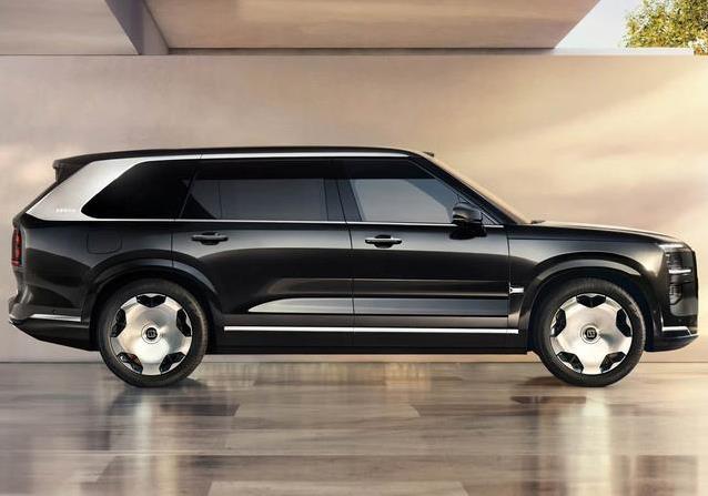 极氪9X车展炸场，40万直指豪华SUV，理想L9要慌了？_新闻看看