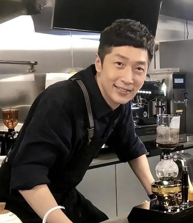 马浚伟50岁当CEO，TVB演员转行路，个个活出新精彩_新闻看看